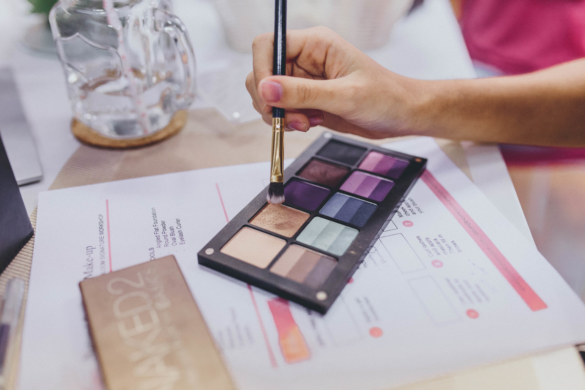 Make-up Classes - Bloom by Roseanne